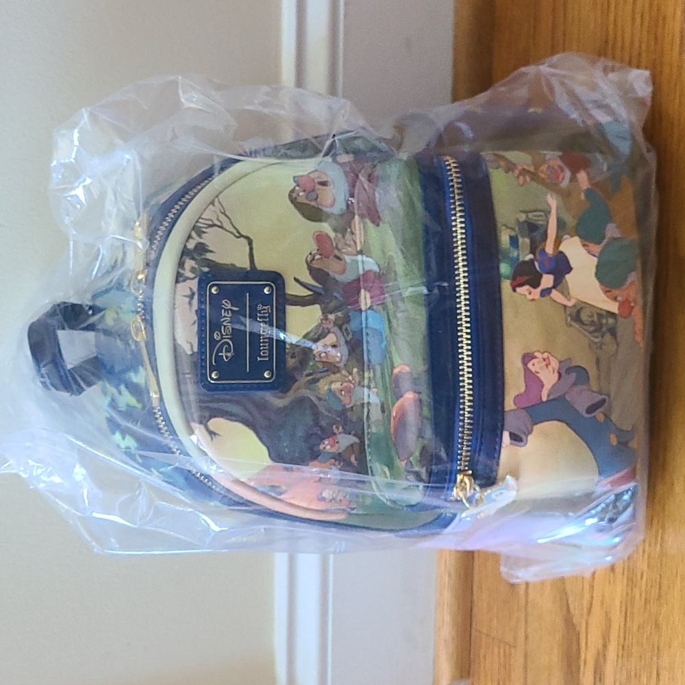 Loungefly Disney Snow White Mini Backpack - Gem
